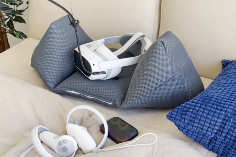 『株式会社ROOX』VR睡眠のための専用まくらを発売!? より快適で上質な“V睡”でQOLが爆上げになるかもしれない。品質と細部へのこだわりの“日本製”で、まくら一筋の職人さんたちがひとつひと ...